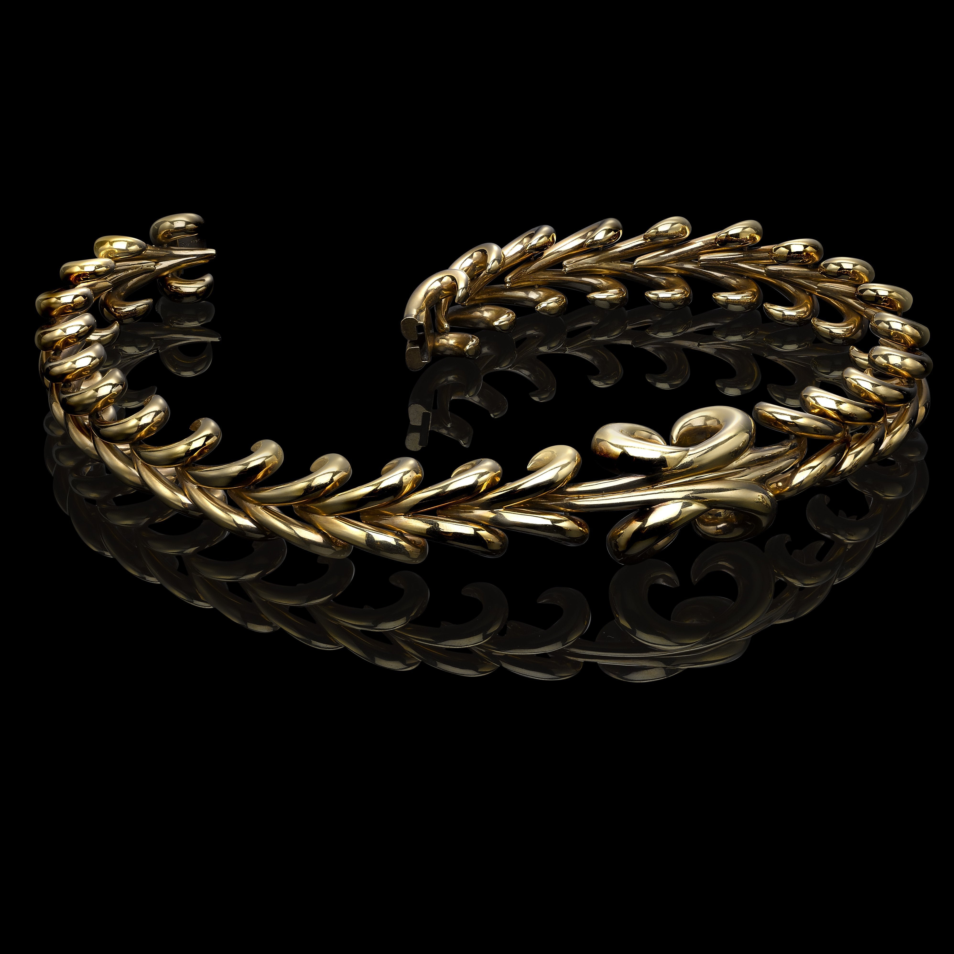 Signed Necklaces & Pendants | Aldo Cipullo Chain - Cartier 18ct Yellow ...